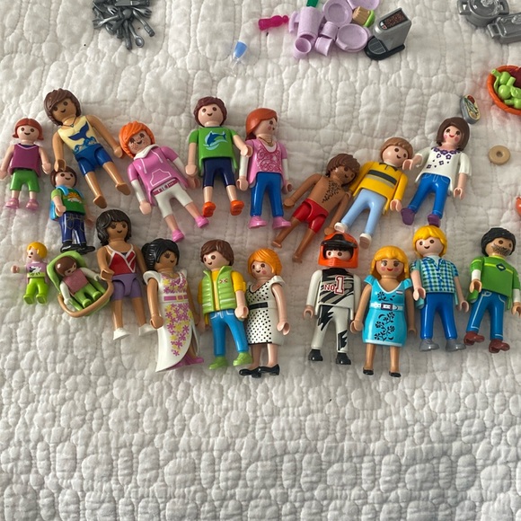 Playmobil | Toys | Playmobil People 5 Adults 2 Kids 2 Babies | Poshmark
